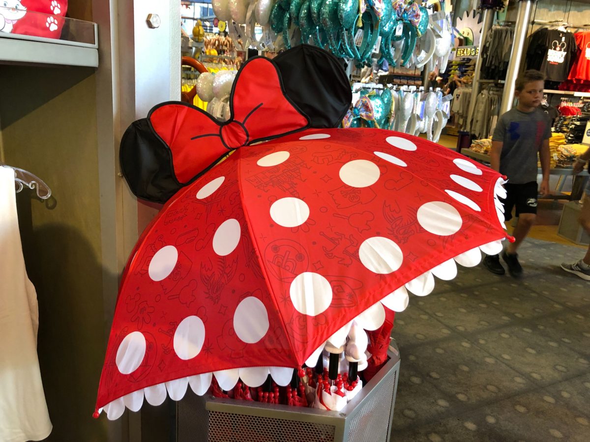 PHOTOS: New Tiki Room, Snack Food, Mickey & Minnie Mouse Rain Gear ...