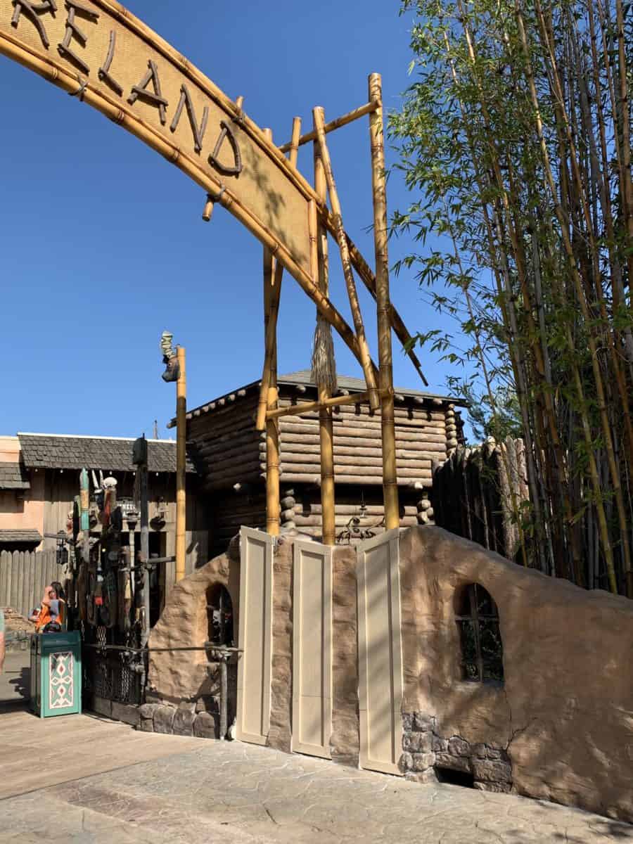 PHOTOS: New Adventureland Entrance Sign Revealed at Disneyland Park ...