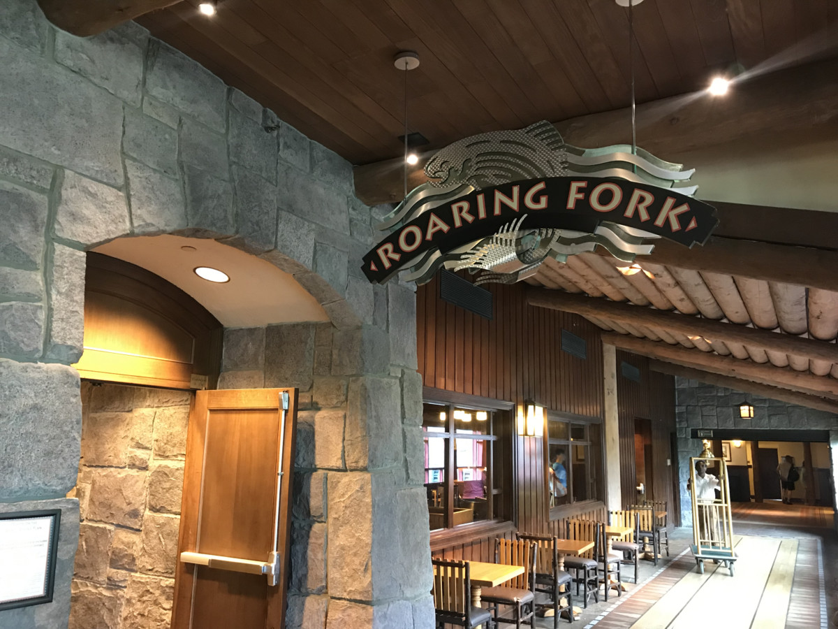 PHOTOS: Mobile Ordering Now Available at Roaring Fork in Disney's ...