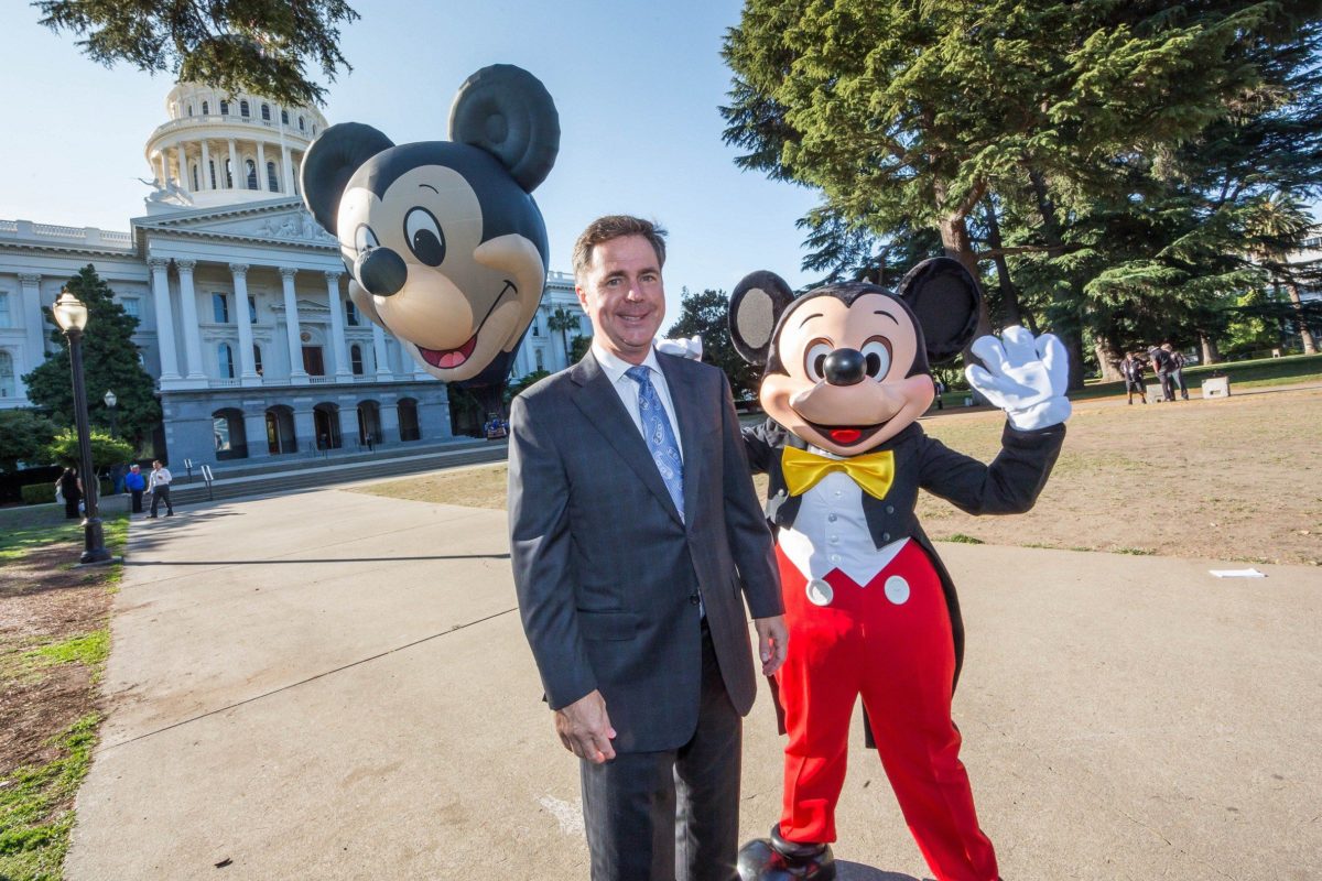 Michael Colglazier Leaves Disney Parks to Become Virgin Galactic CEO ...