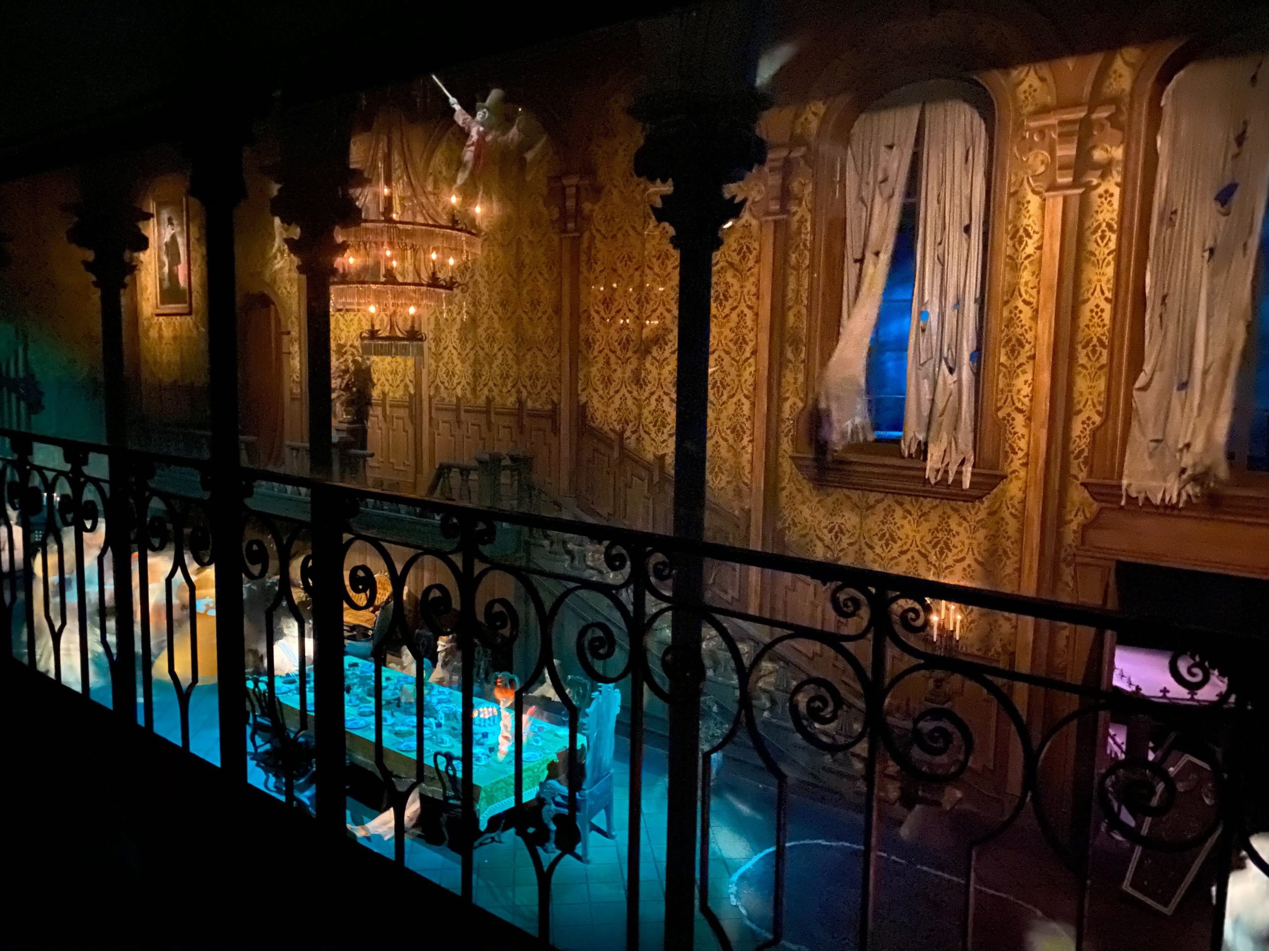 Walt Disney Imagineering Goes Behind the Scenes of The Haunted Mansion ...