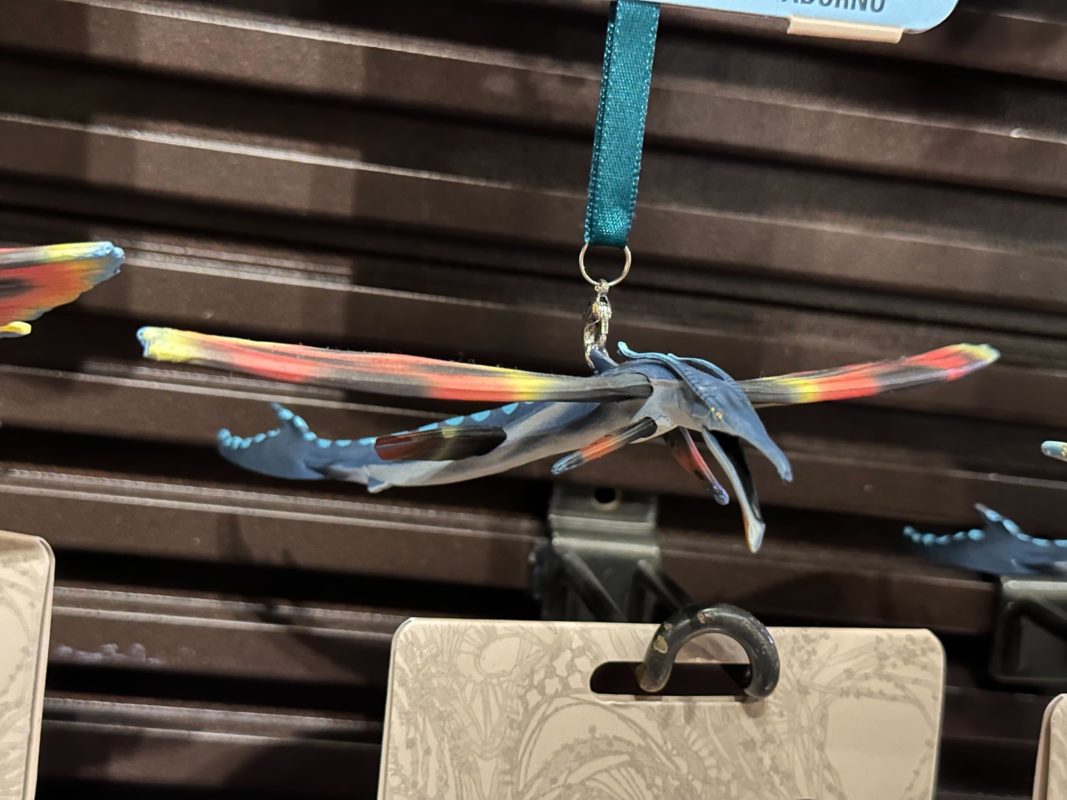 New Avatar Leonopteryx Figure, Skimwing Ornament, and Pandora Artwork ...