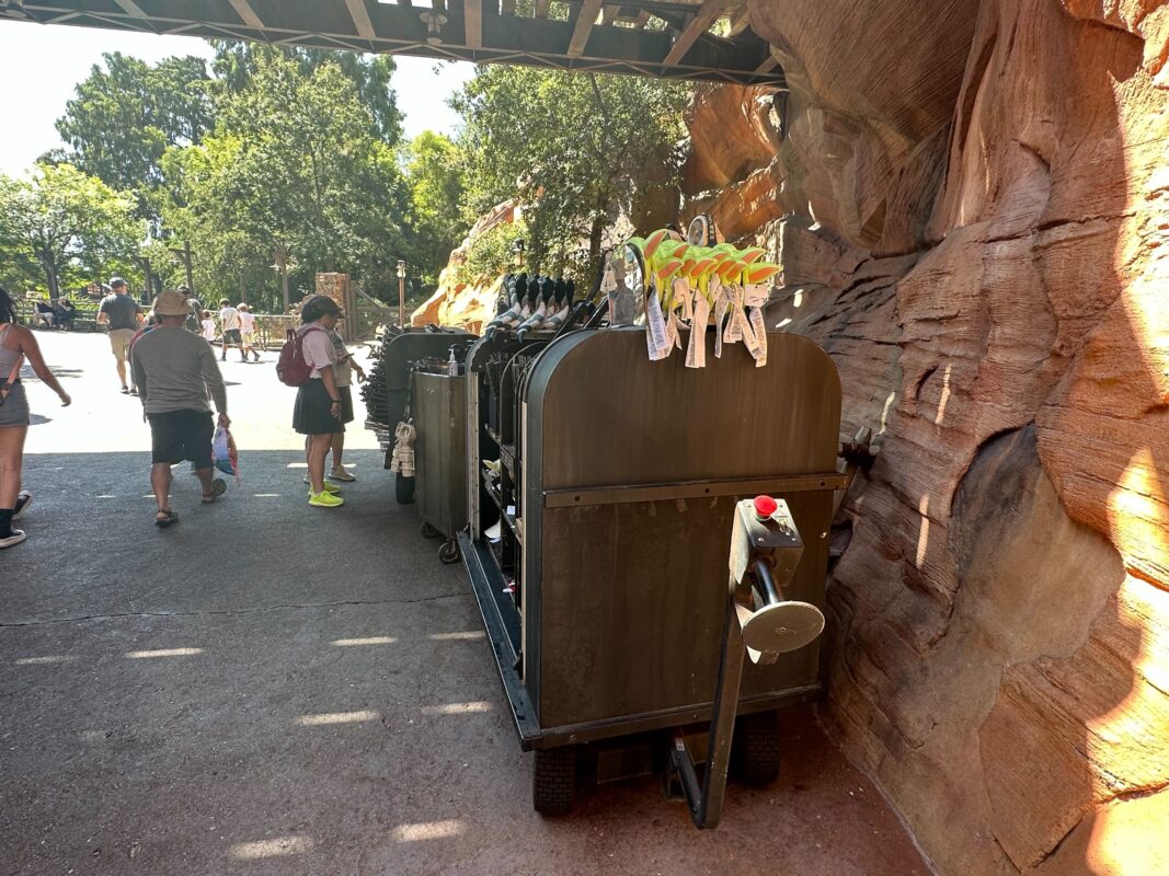 New Ahsoka MagicBand+ Arrives at Disneyland Resort - WDW News Today
