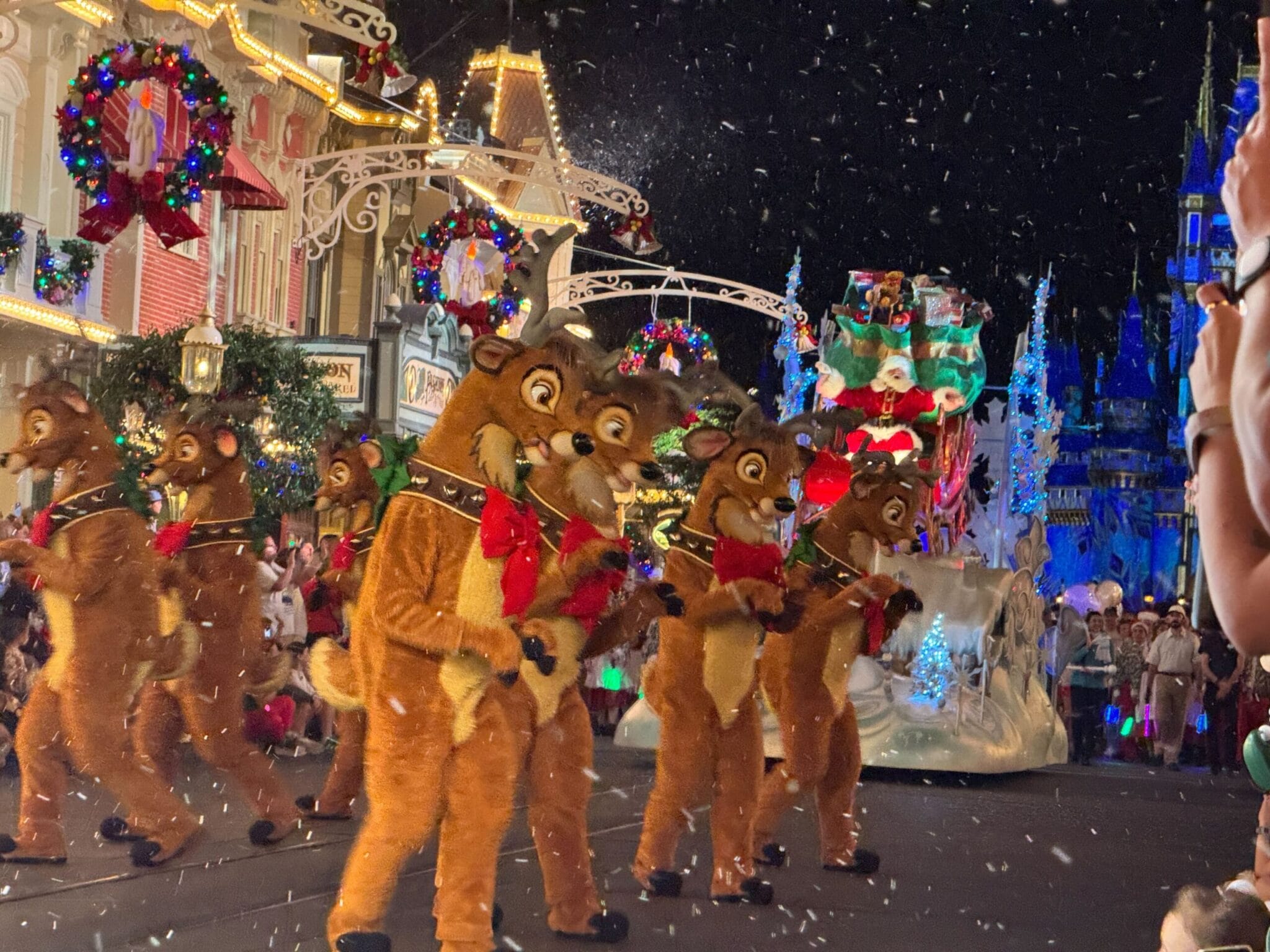 Returning Entertainment Confirmed for Mickey’s Very Merry Christmas ...