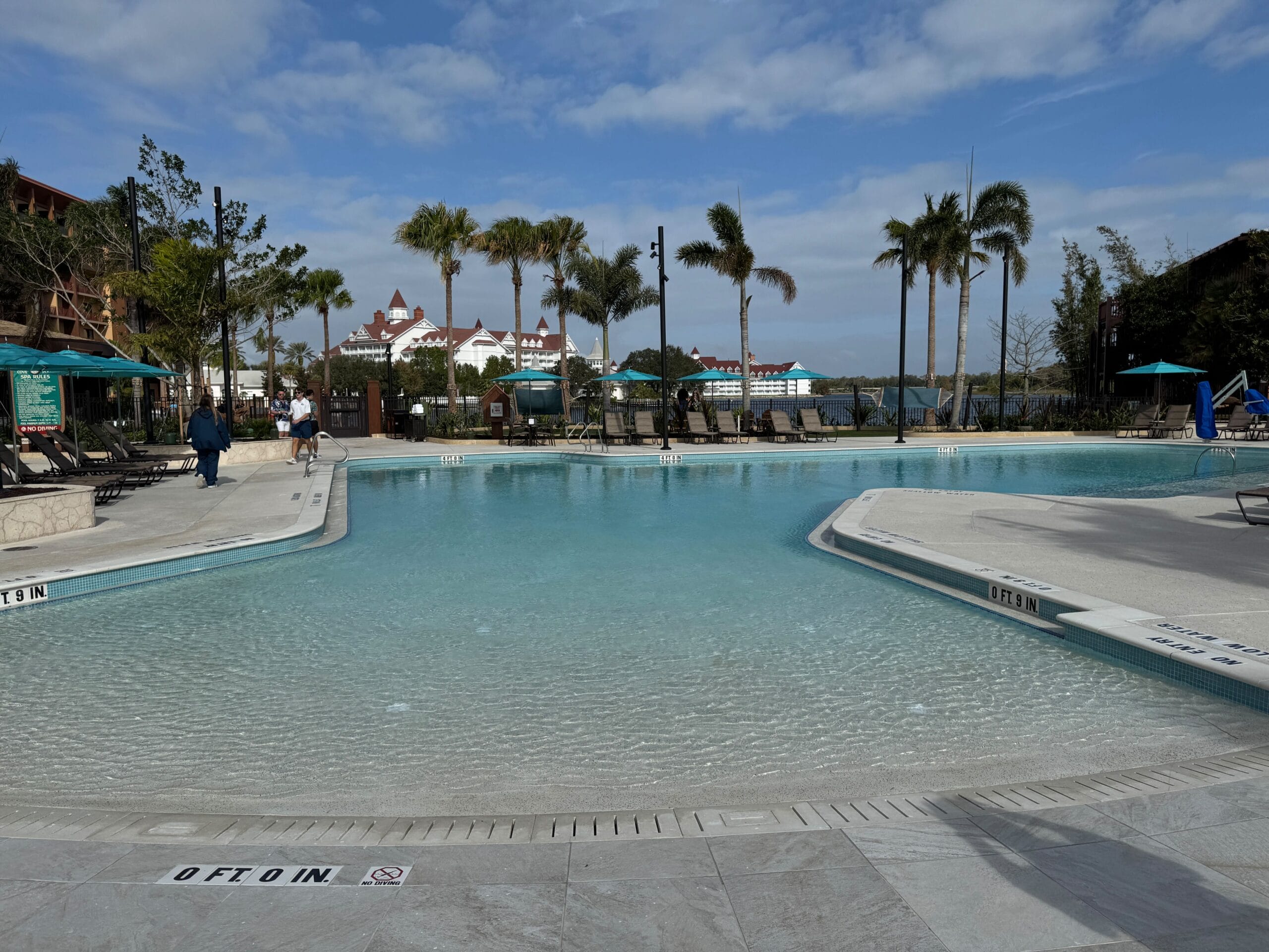 PHOTOS: Tour New DVC Island Tower Pool, Moana Splash Pad, and Wailulu ...