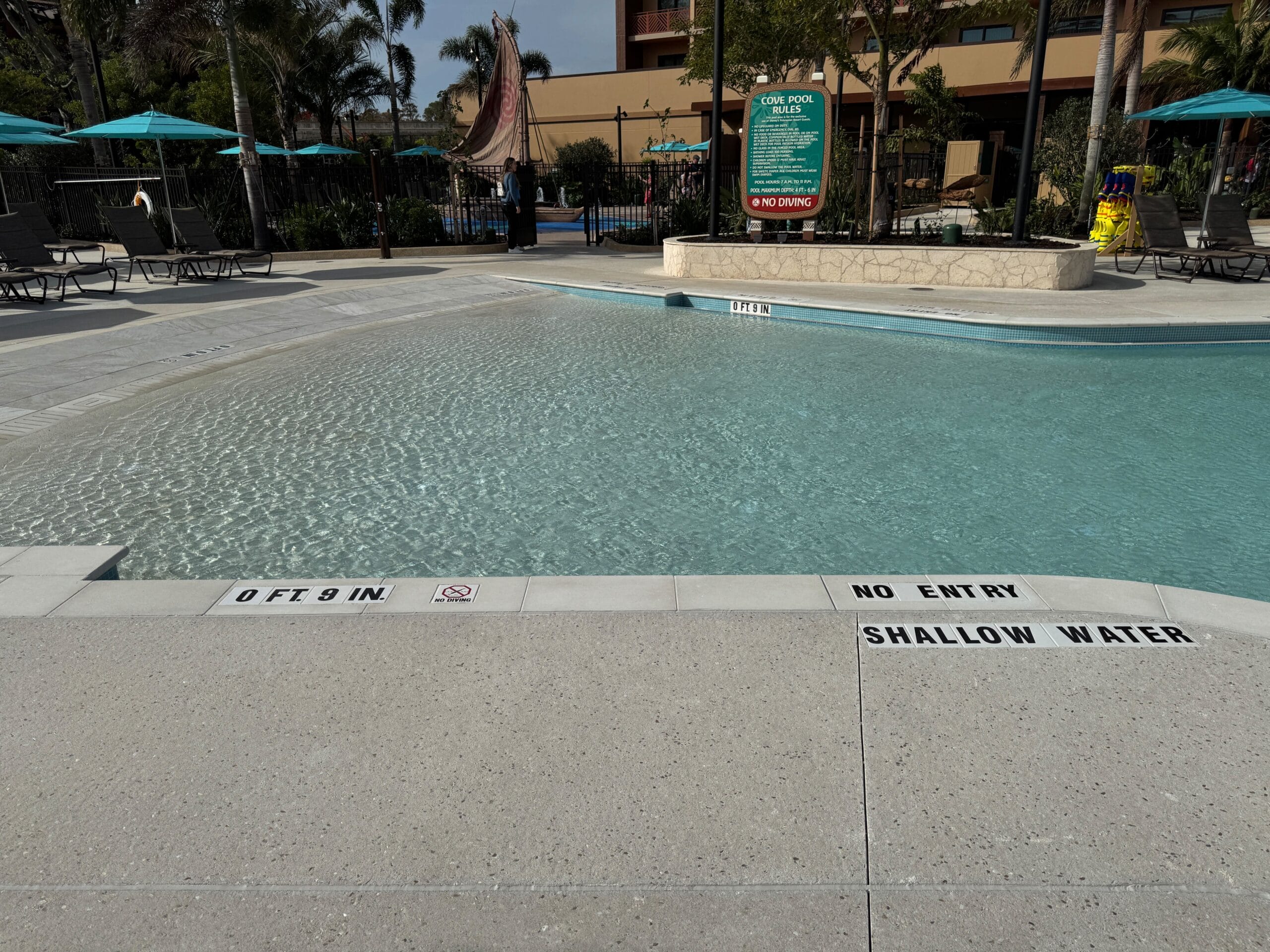 PHOTOS: Tour New DVC Island Tower Pool, Moana Splash Pad, and Wailulu ...