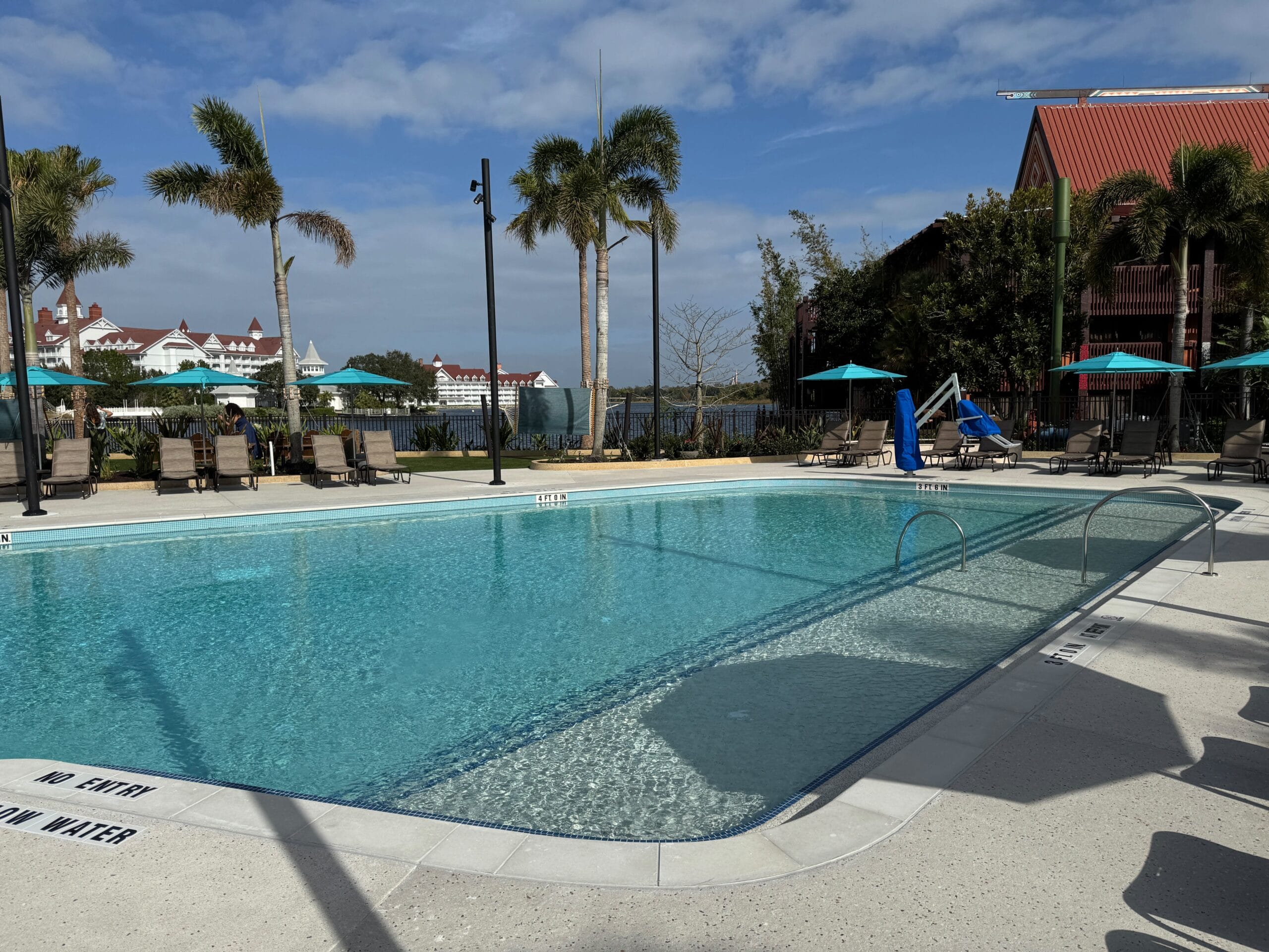 PHOTOS: Tour New DVC Island Tower Pool, Moana Splash Pad, and Wailulu ...