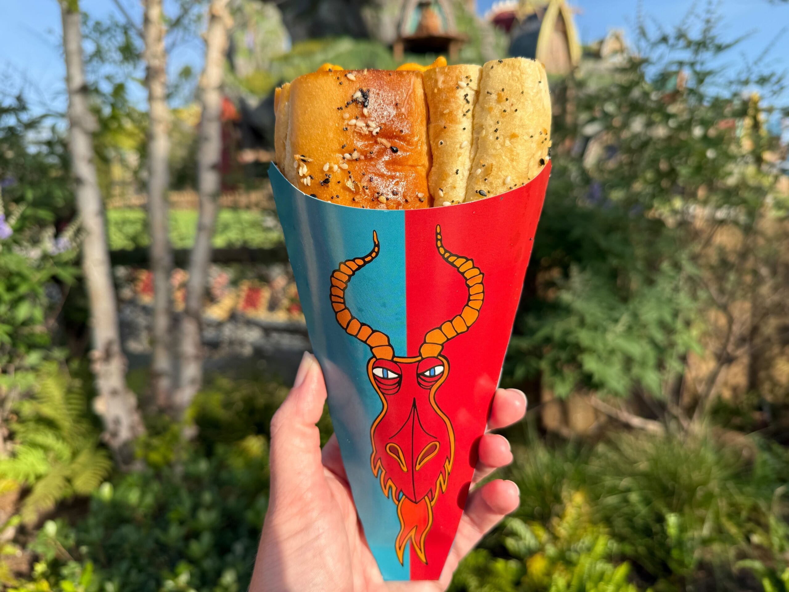 REVIEW: Mac & Cheese Cones From Hooligan's Grog & Gruel in How to Train ...