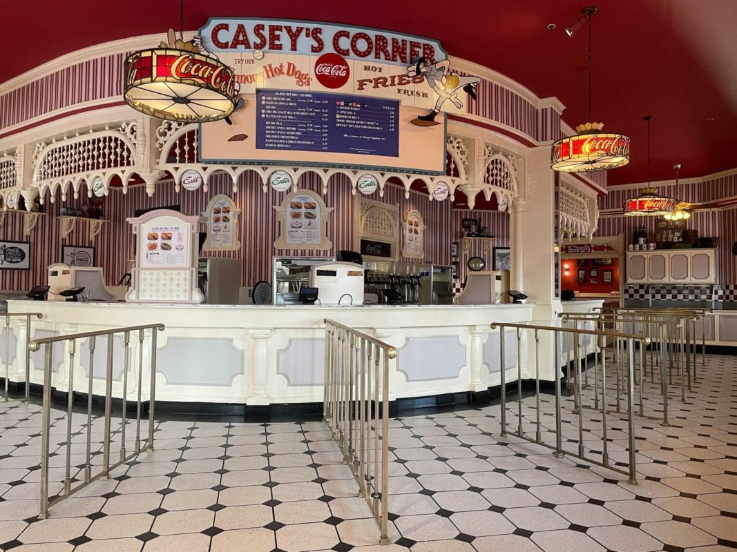 Main Street USA | Must Do Dining and Attractions!