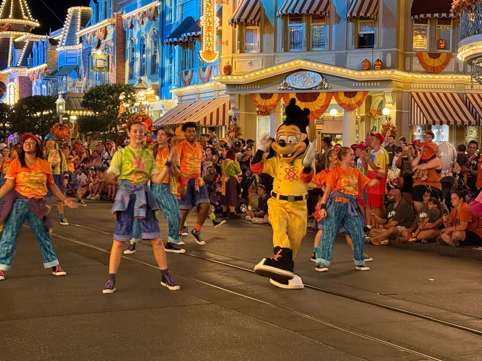 Confirmed Entertainment Showtimes for Mickey’s Not So Scary Halloween ...