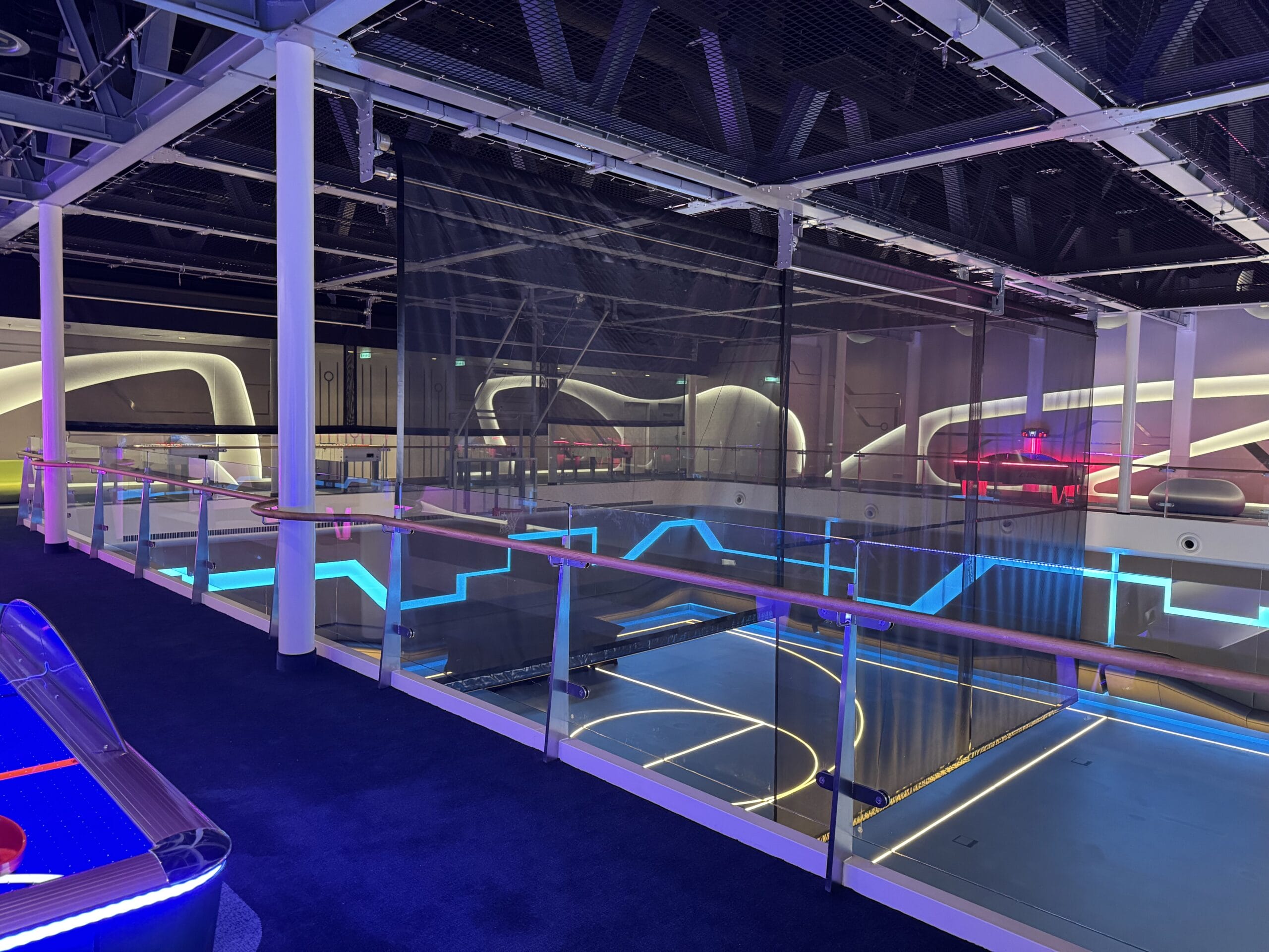 FULL TOUR: Incredibles-Themed Hero Zone Sports Arena on the Disney ...