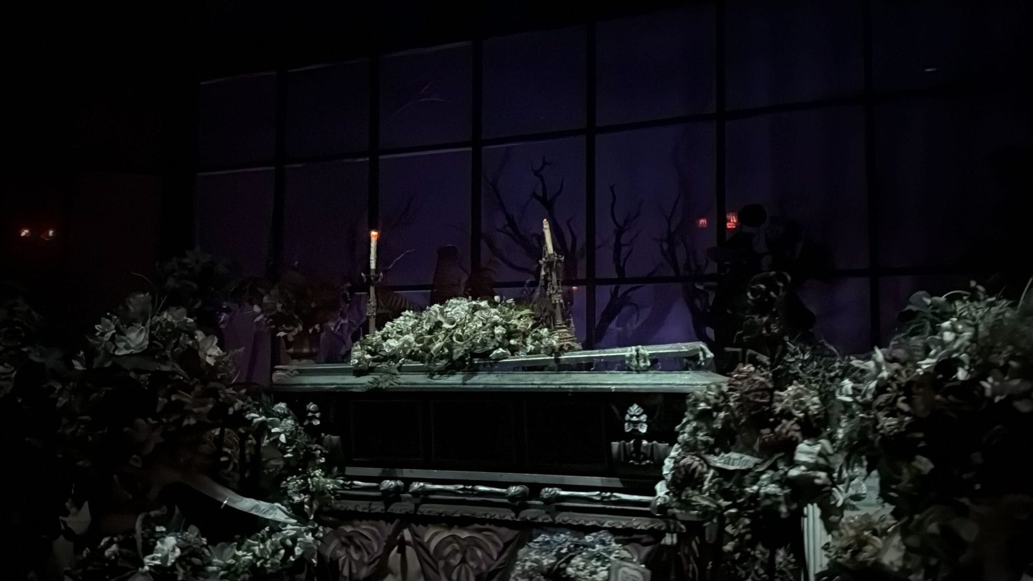Haunted Mansion Reopens Following Removal of Holiday Overlay at ...