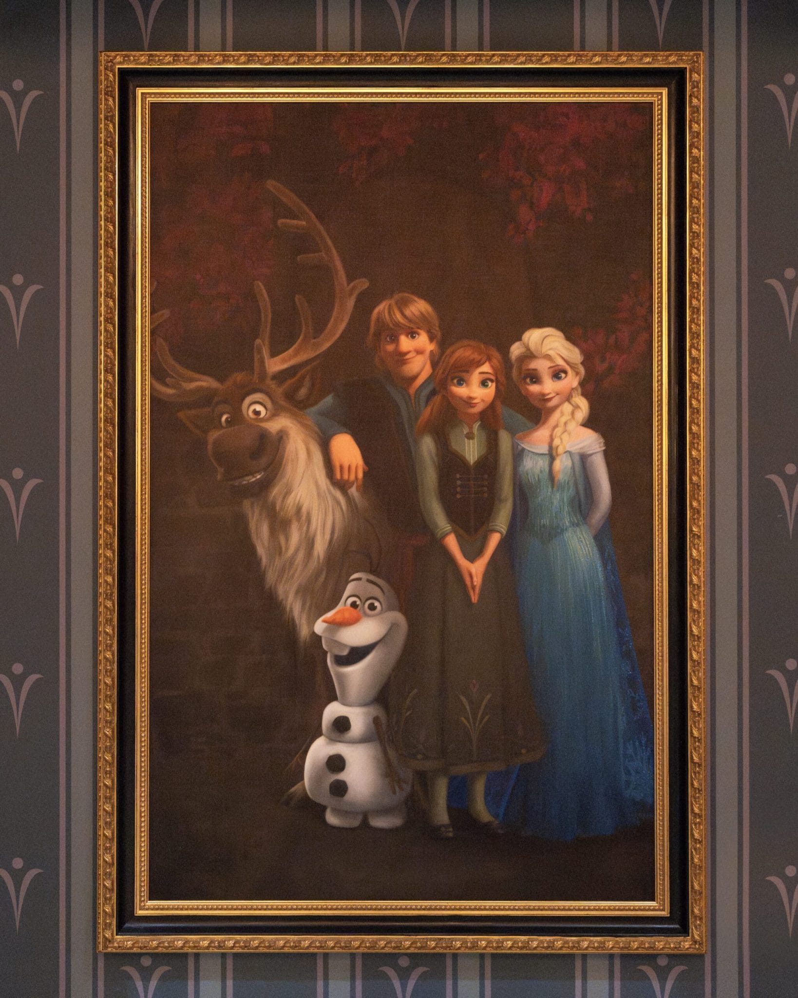 Look Inside Arendelle Castle & Anna & Elsa Meet and Greet in Disneyland ...