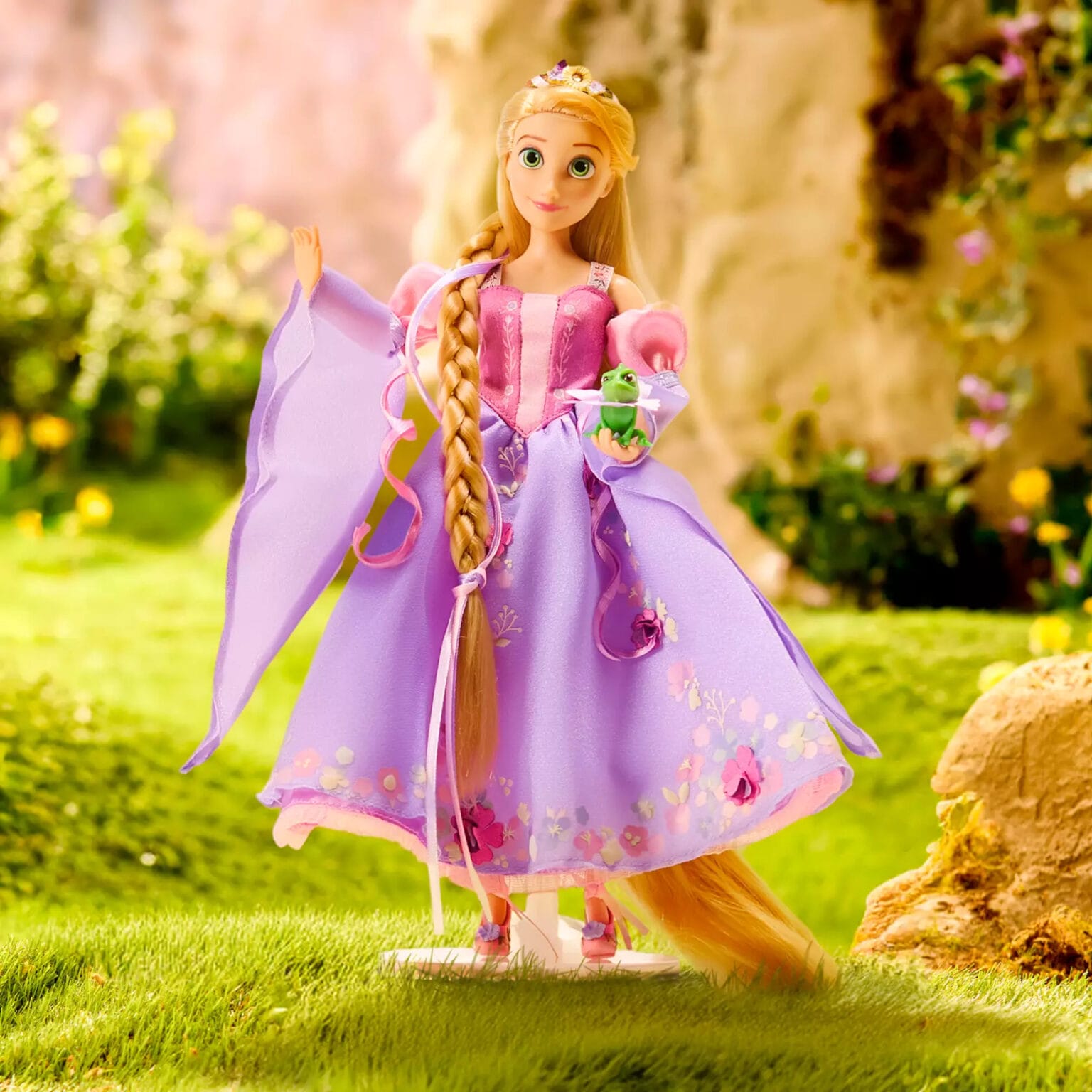 Disney Store Twice Upon a Year Sale Sees Up to 40% Off Apparel ...