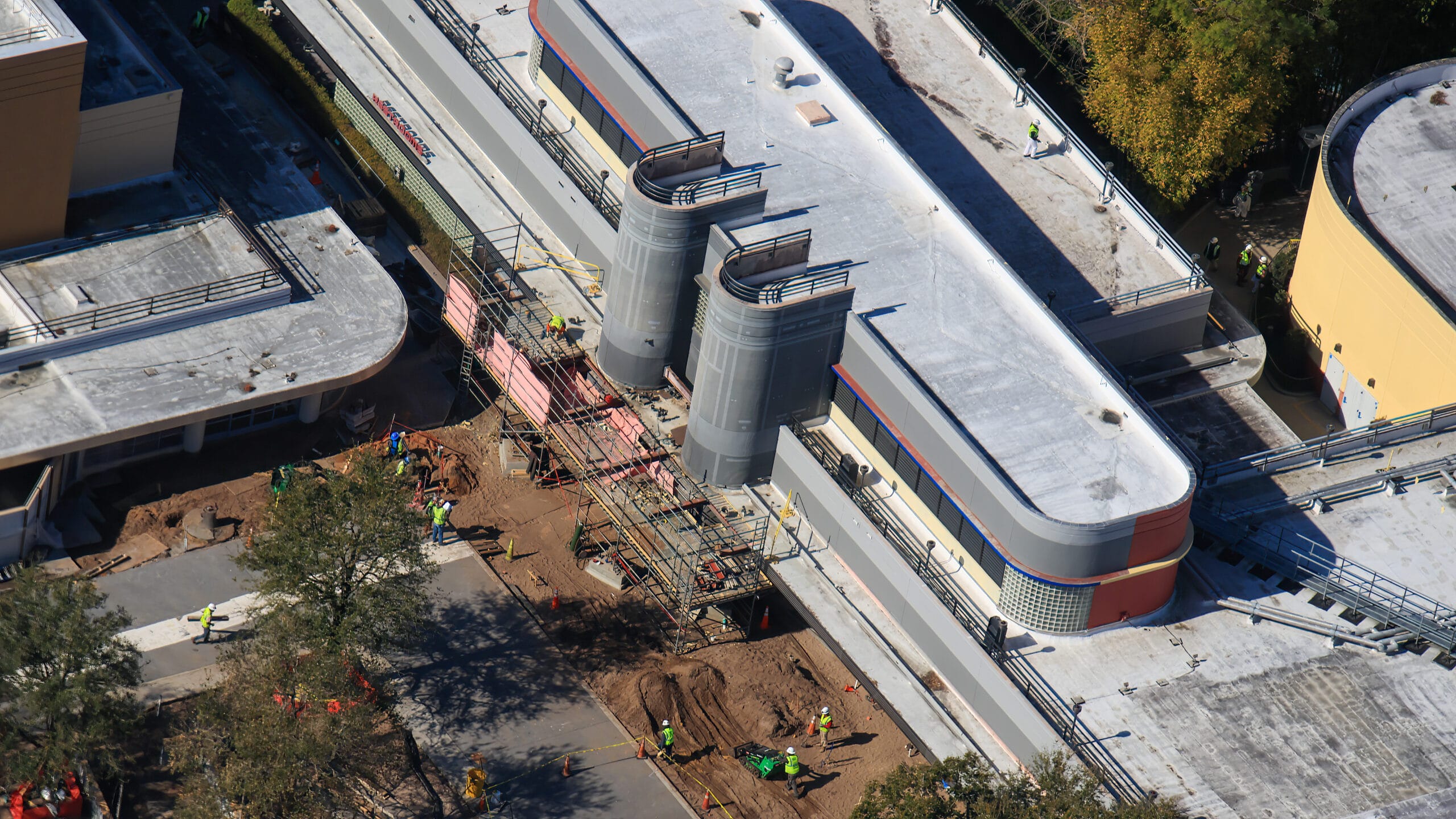 Animation Courtyard Repaved, Launch Bay Overhang Removed at Disney's ...