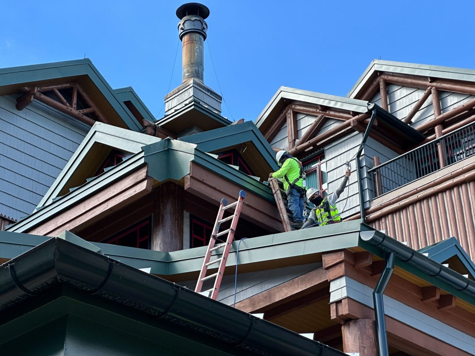 Crews Paint Disney’s Wilderness Lodge Exterior During Extended ...