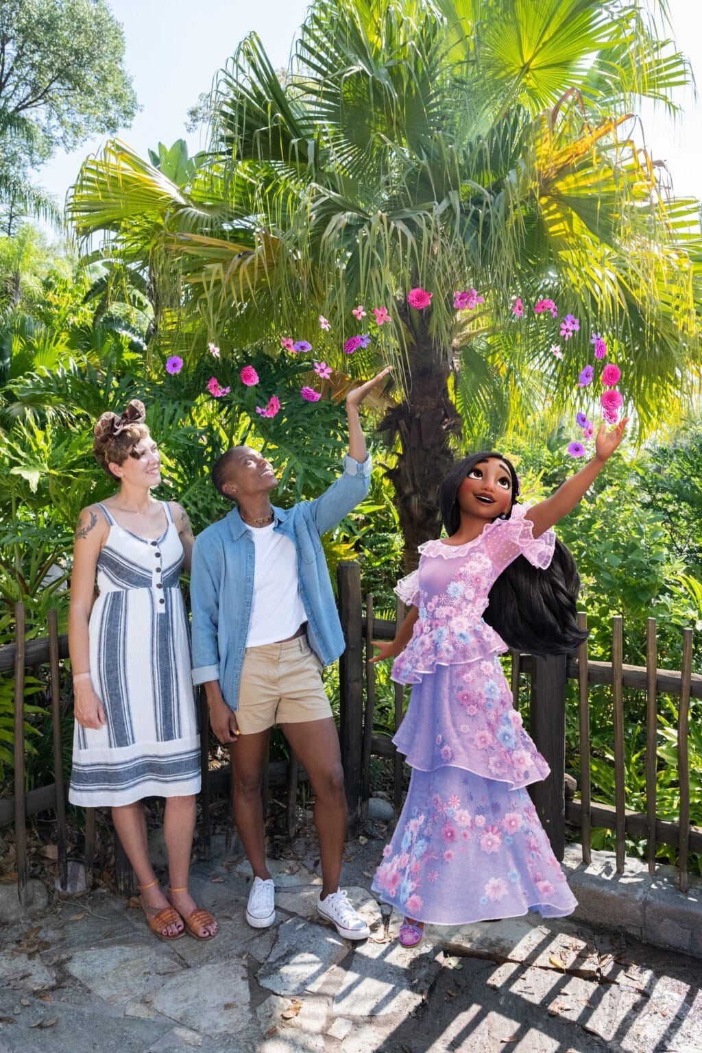 Alice in Wonderland, Encanto, and More Photo Ops at Walt Disney World ...