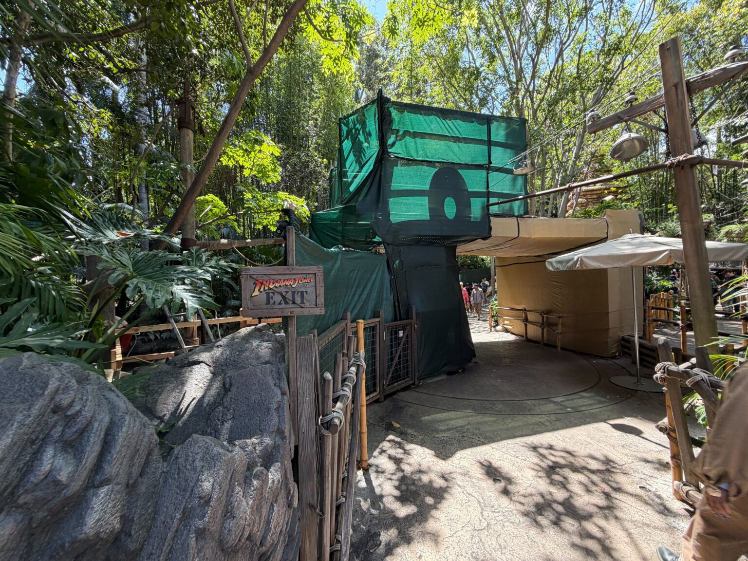 First Look at Walt Disney World Annual Passholder Popcorn Bucket ...