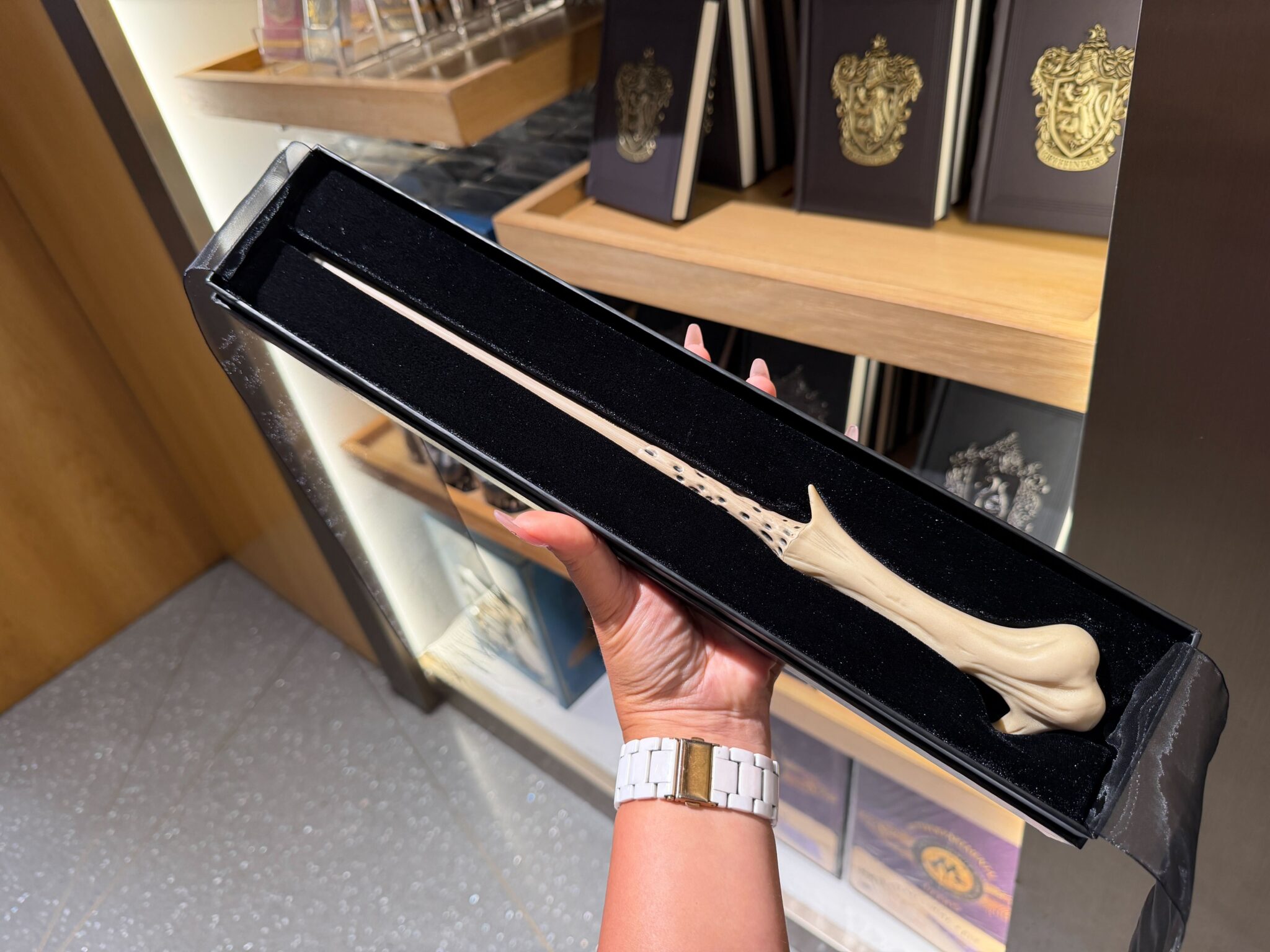 Voldemort, Sirius Black, & Luna Lovegood Second Generation Wands Arrive ...