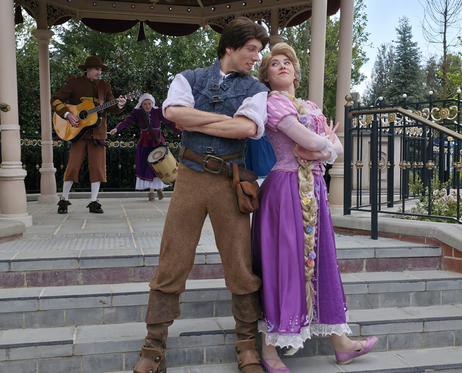 PHOTOS, VIDEO: Musical Moment with Rapunzel and Flynn at Disney ...