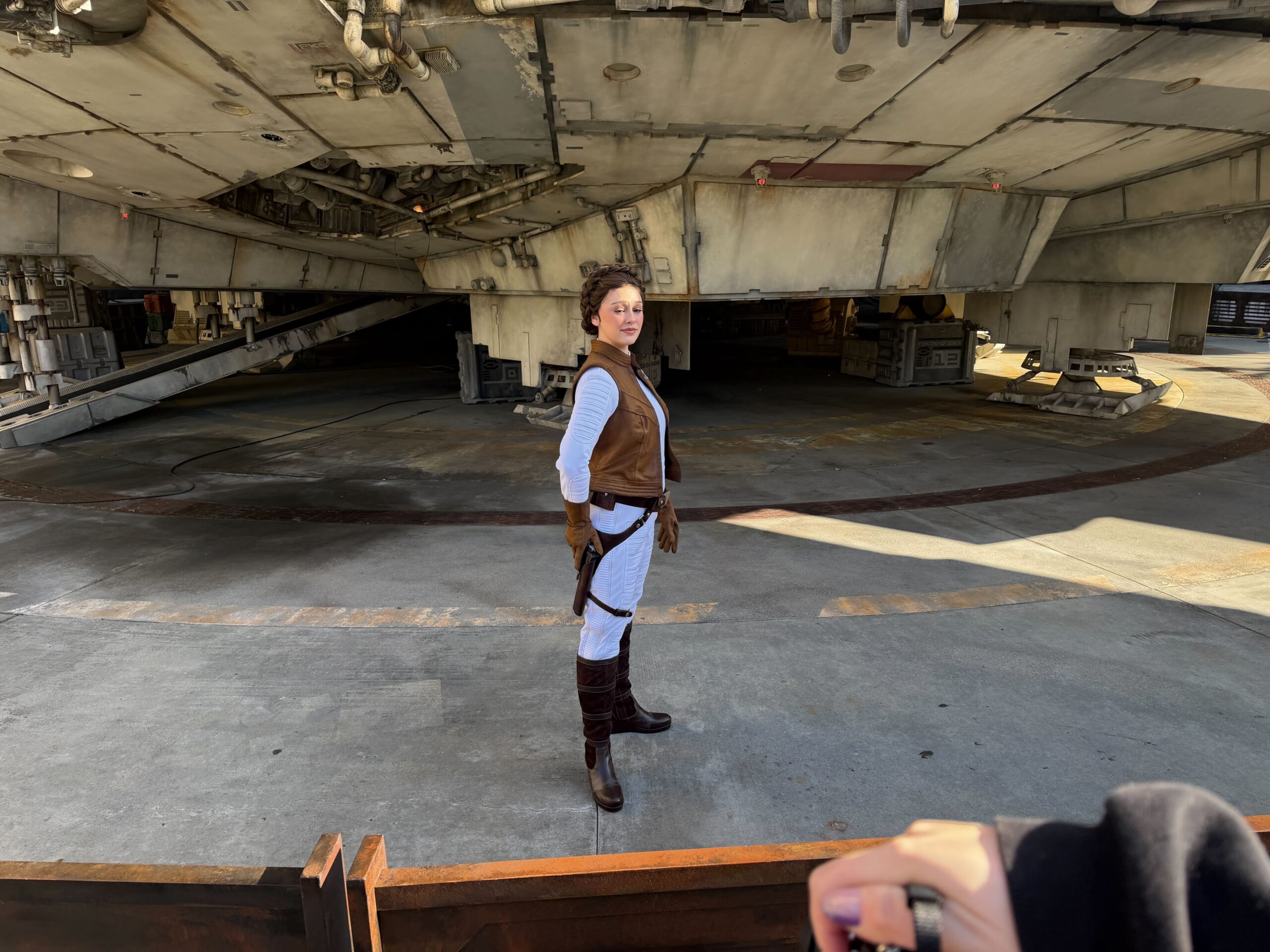 PHOTOS: Leia Organa Meet & Greet Debuts at Disneyland for Galaxy's Edge ...