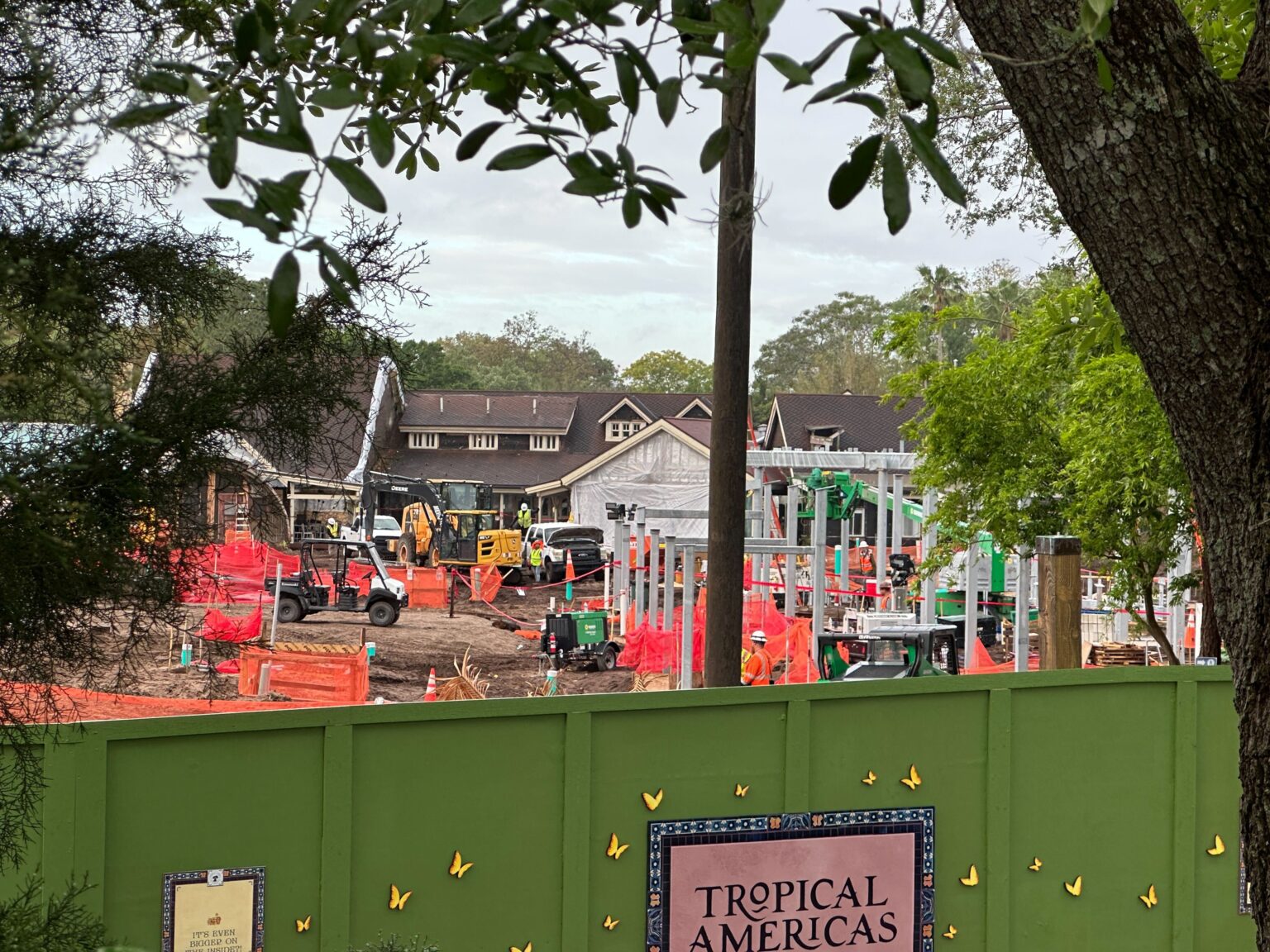 Chester & Hester Sign Finally Being Removed for New Tropical Americas ...