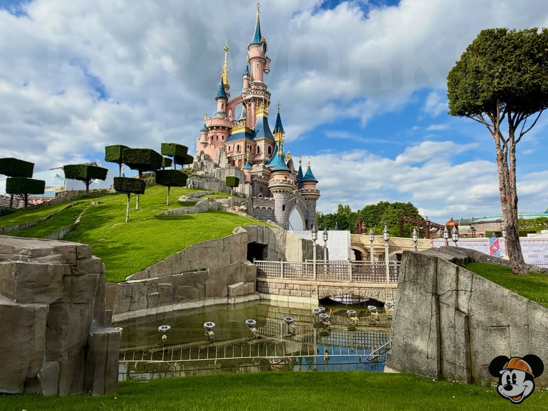 Sleeping Beauty Castle Bridge Refurbishment Begins at Disneyland Paris ...