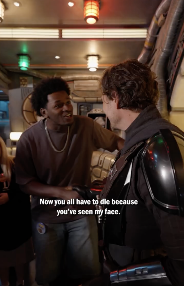 Pedro Pascal Surprises Guests as the Mandalorian in Star Wars: Galaxy’s ...