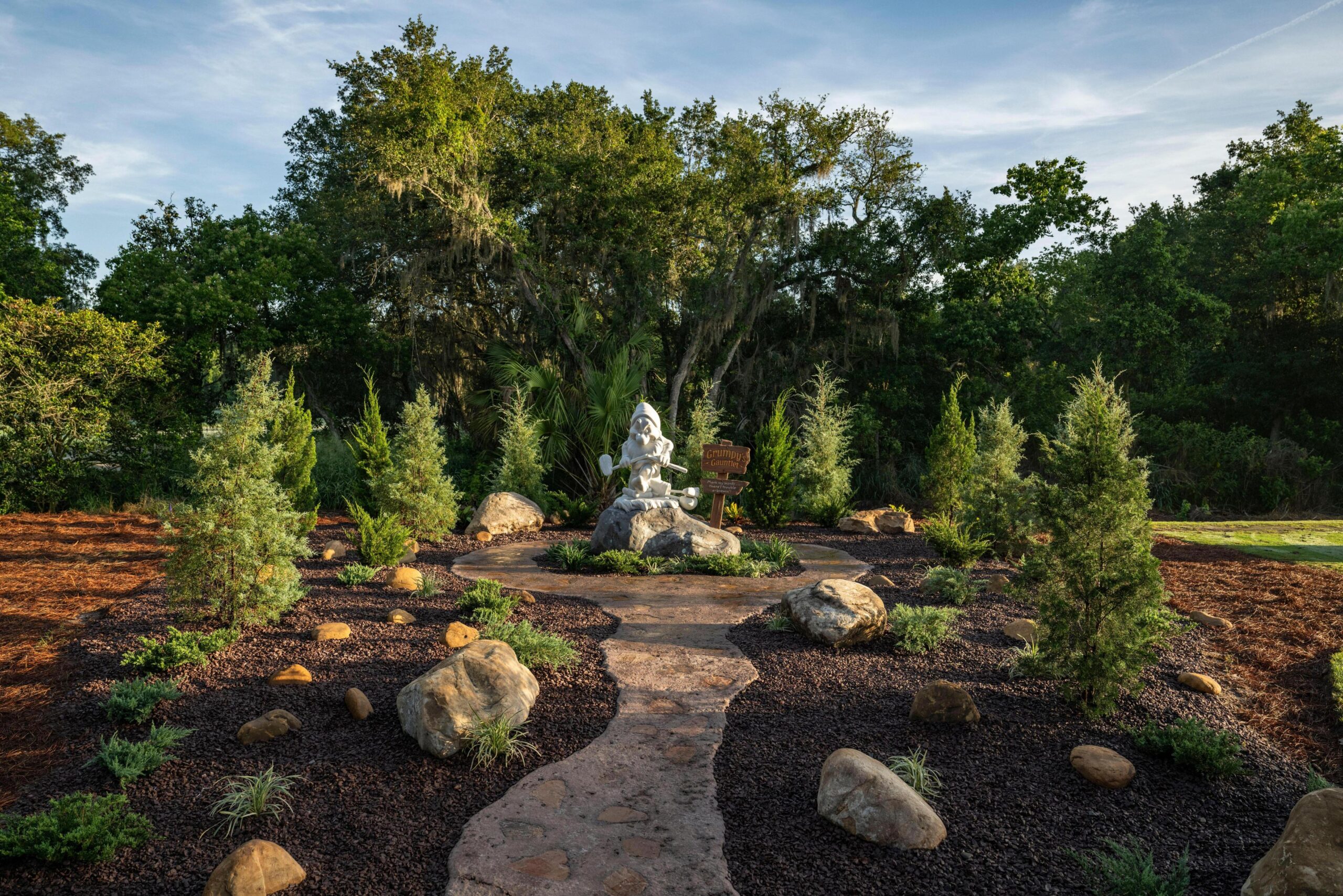 Disney Golf Reveals Grumpy Statue at Magnolia Golf Course’s 'Grumpy’s ...
