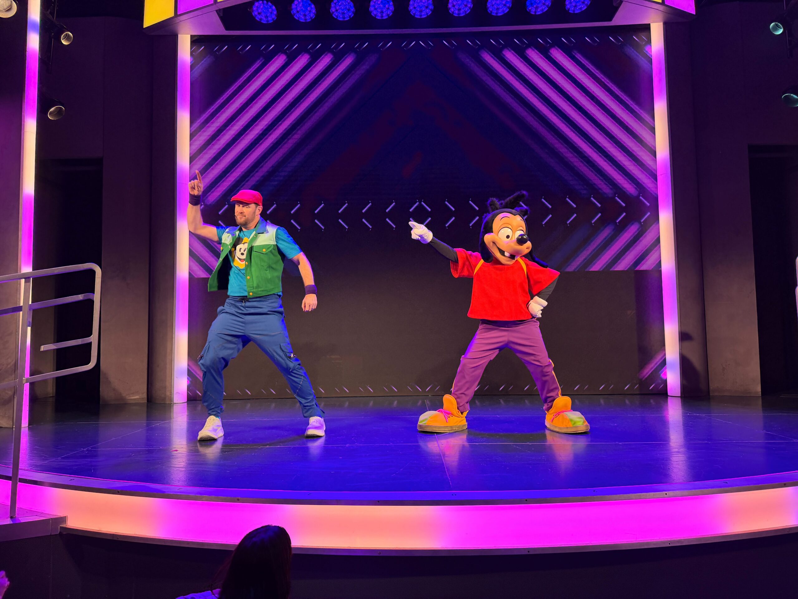 PHOTOS, VIDEO: Limited-Time Disney Friends Dance Party with Rare ...