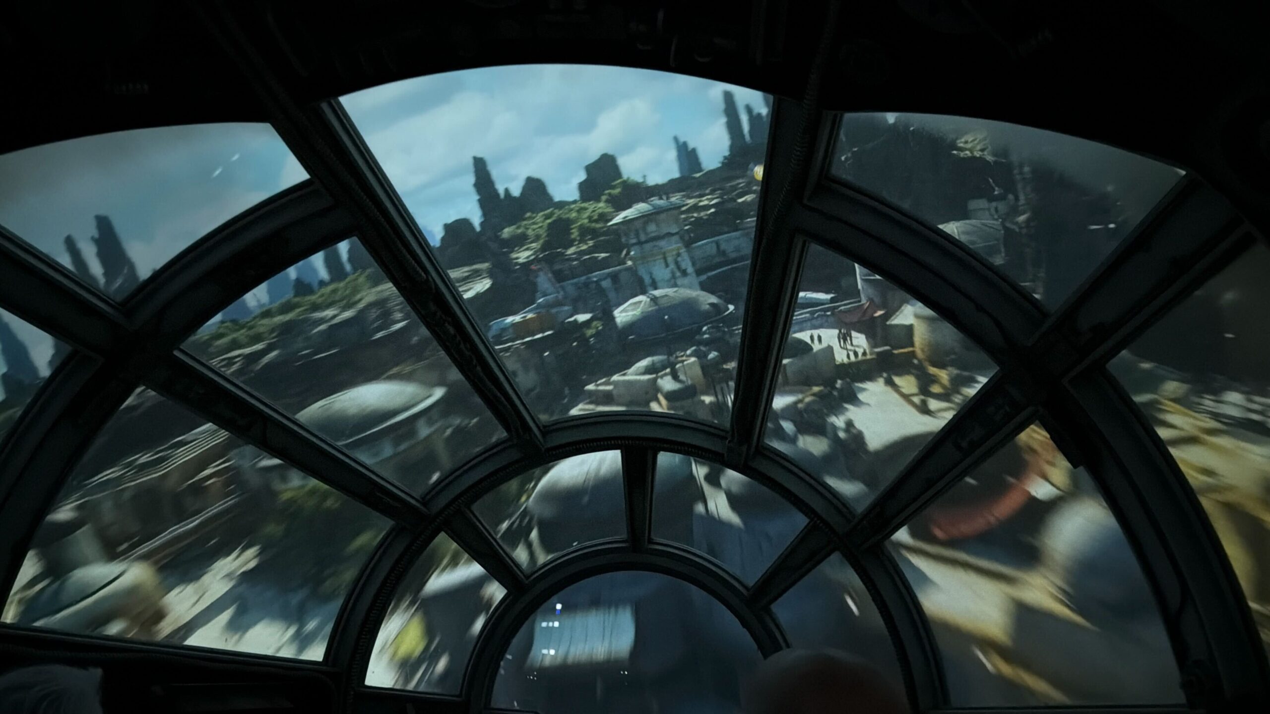 PHOTOS, VIDEOS: The Mandalorian and Grogu Mission Overlay at Millennium ...