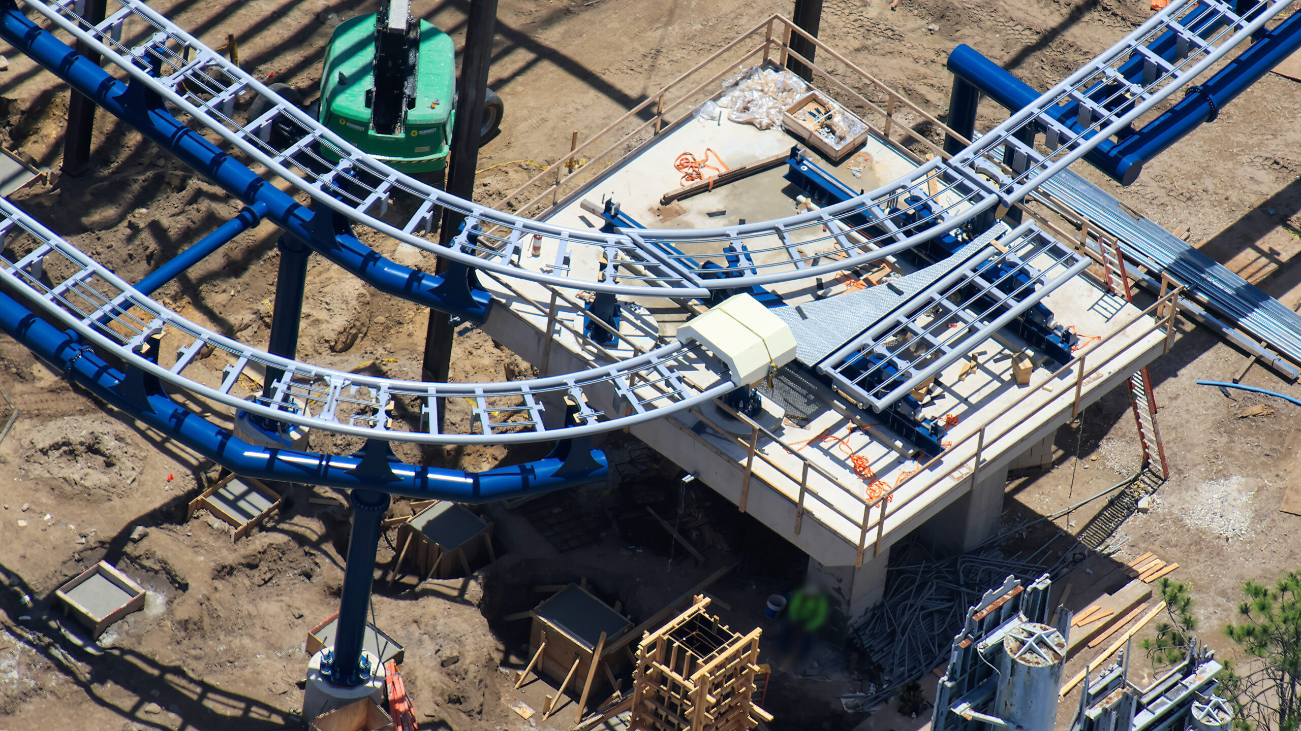 More Track and Supports Installed for Fast & Furious: Hollywood Drift ...