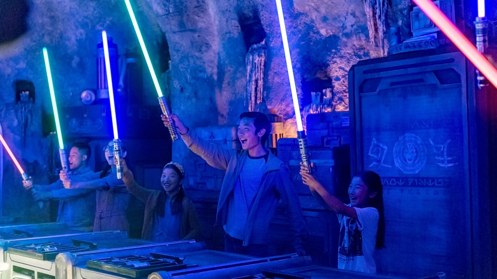 Complimentary Youngling Saber Building Expo Coming to Savi’s Workshop ...