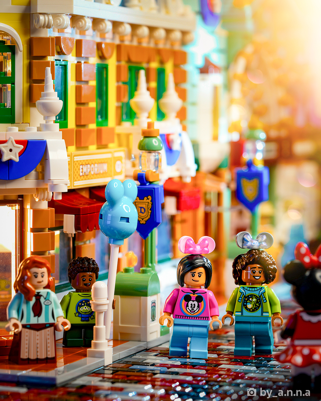 Disneyland Main Street U.S.A. LEGO Set Now Available Online - WDW News ...