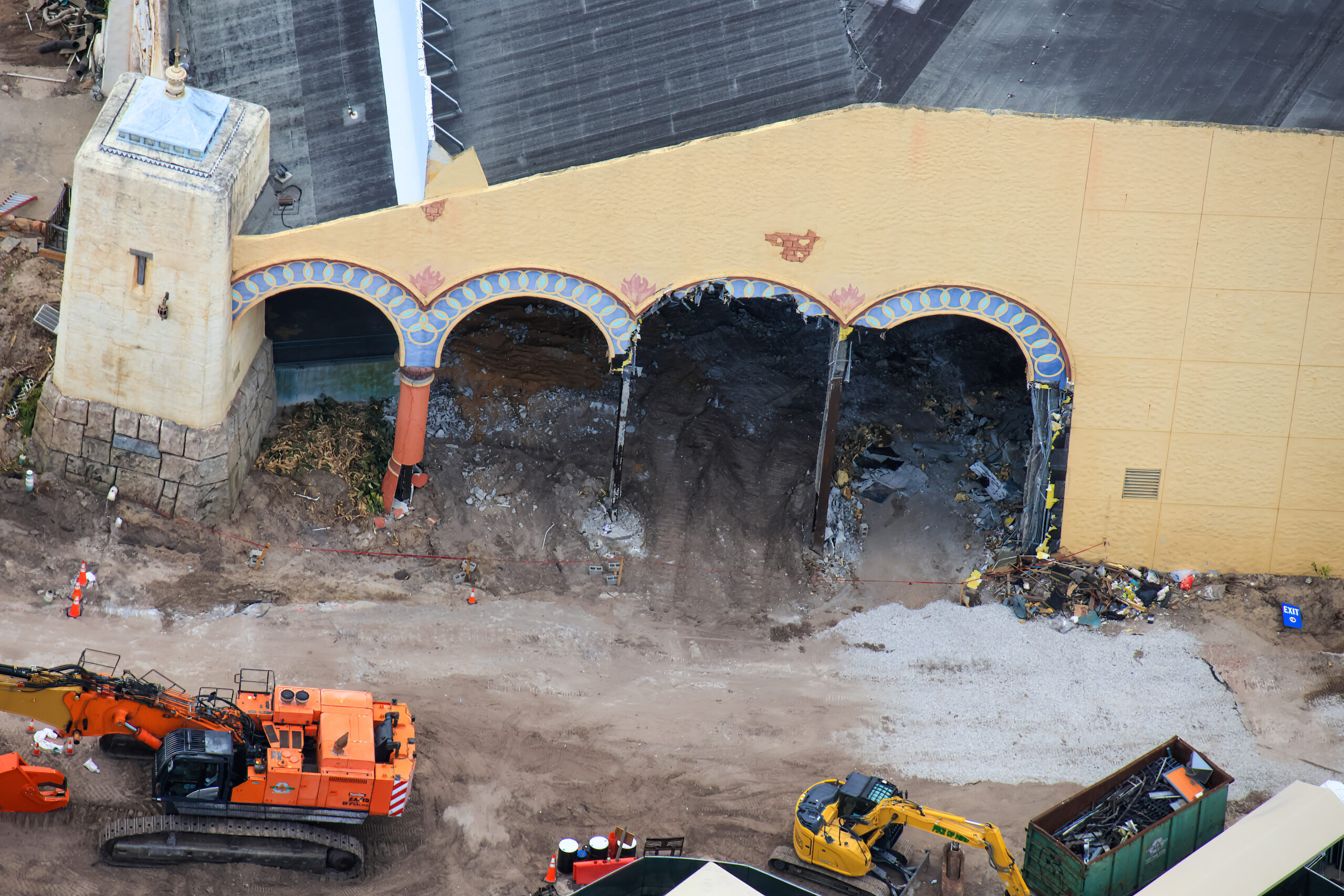 Sinbad Theater Demolition Underway in The Lost Continent at Universal ...