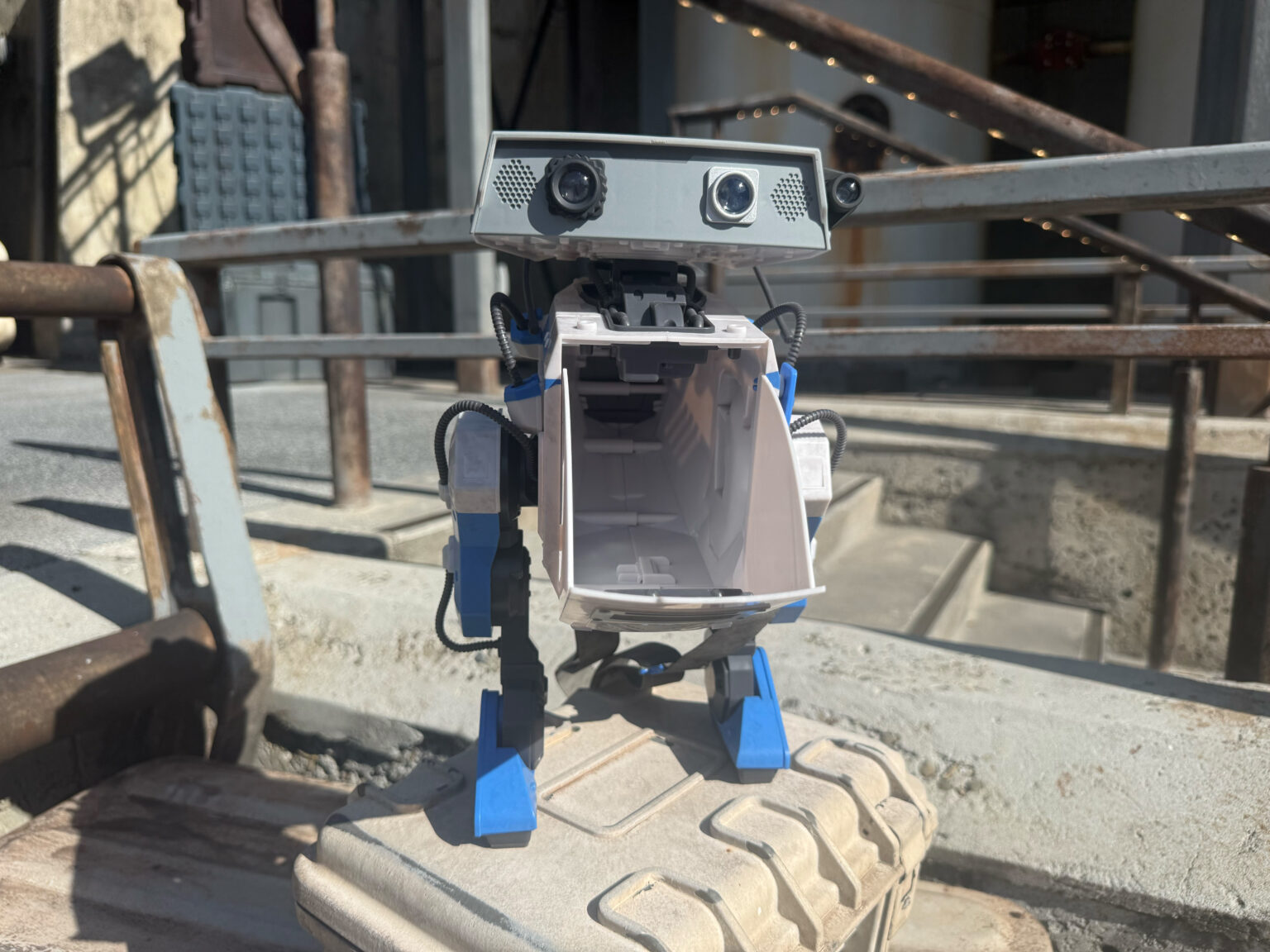 BDX Droid Popcorn Buckets Released at Walt Disney World - Disney by Mark