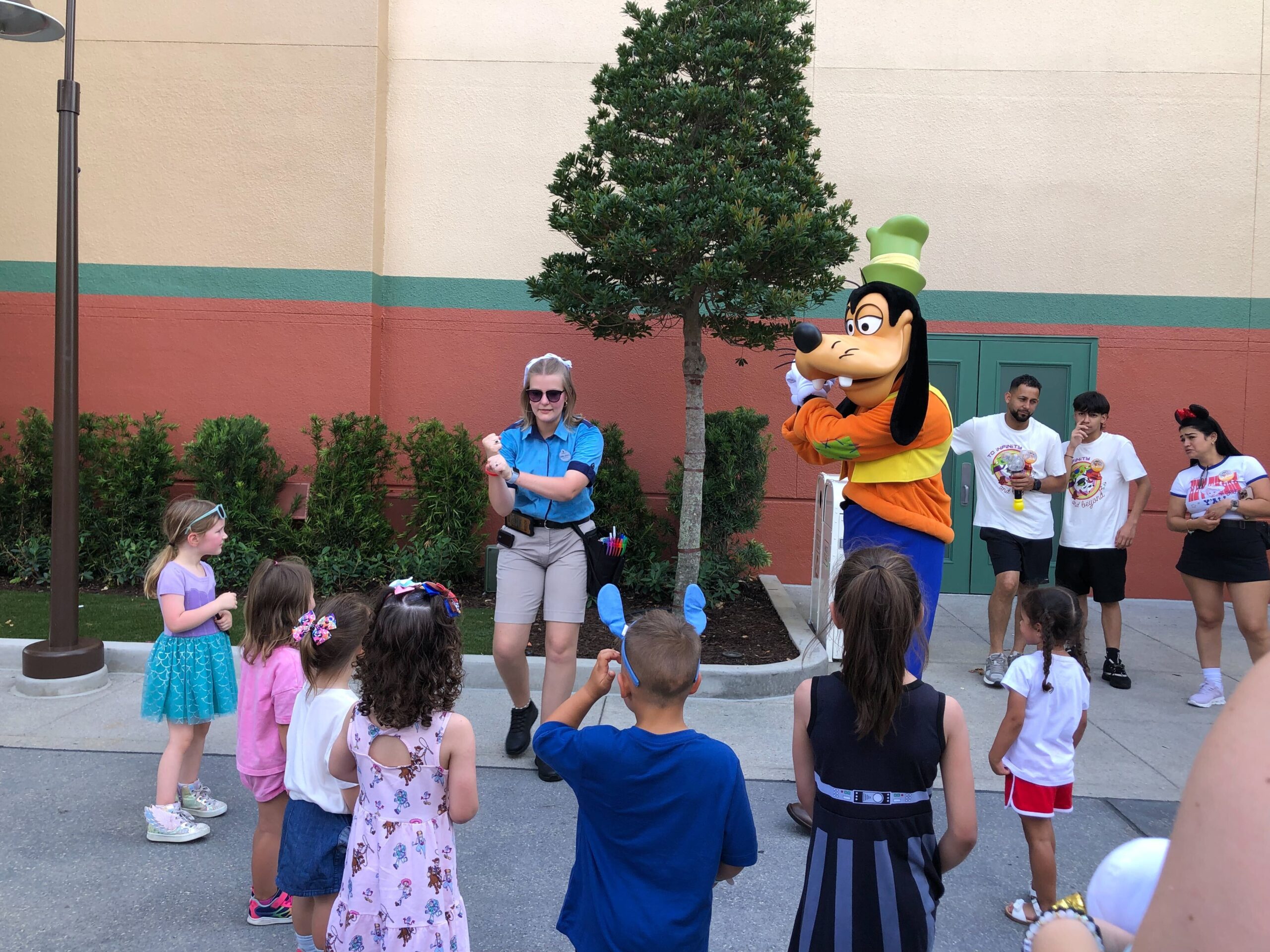 Rapunzel, Goofy, and More Characters Roam Animation Courtyard at Disney ...