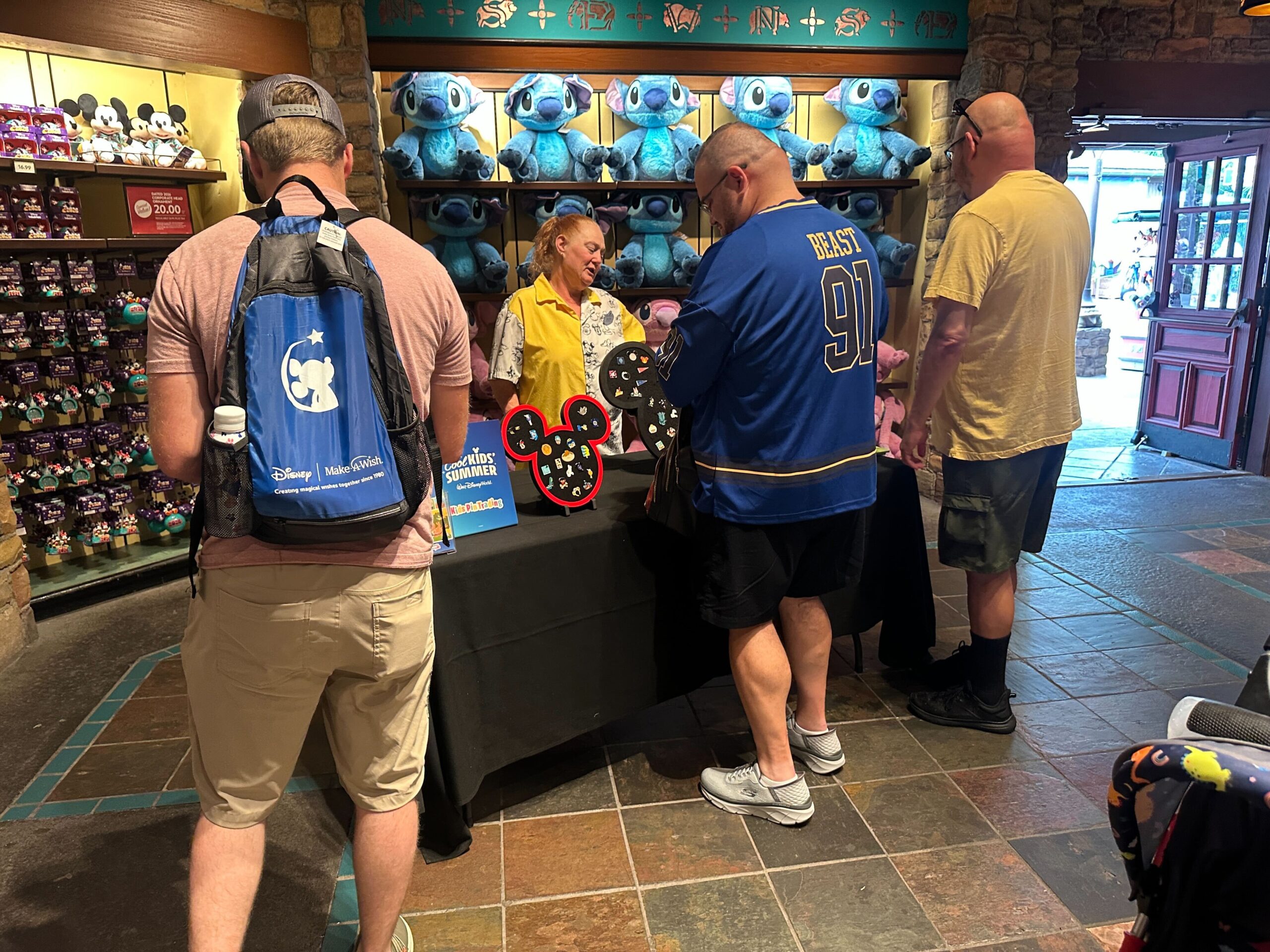 PHOTOS: Cool Kid's Summer Kids Pin Trading at Disney World, Adults Also ...