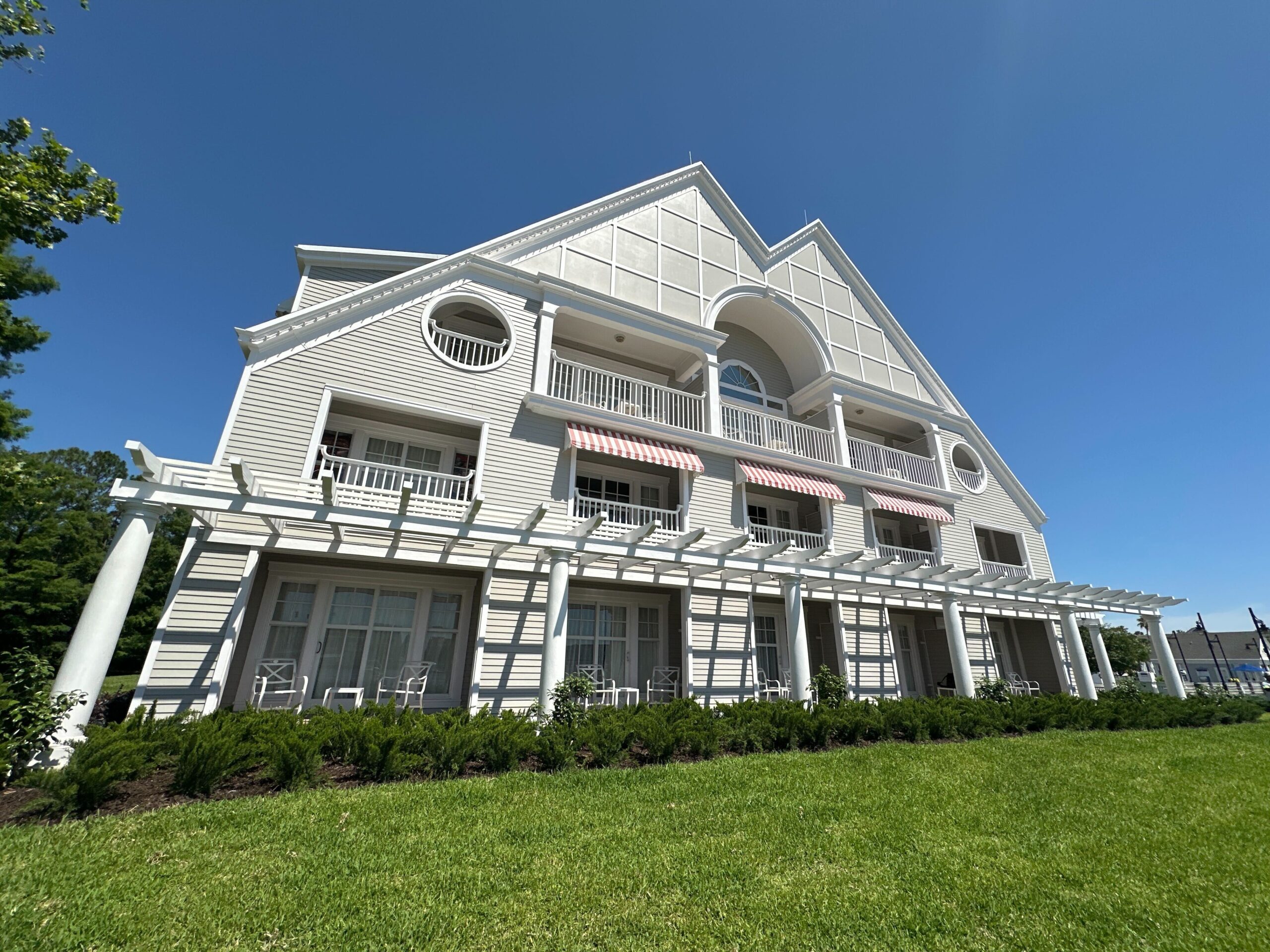 Disney's Yacht Club Exterior Refurbishment Moves Towards Building ...