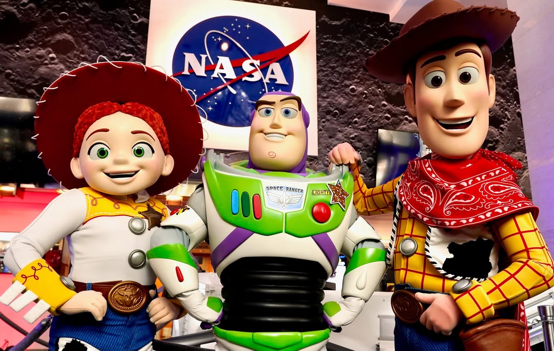Woody, Jessie, and Buzz Lightyear Visit NASA Headquarters Ahead of 'Toy ...