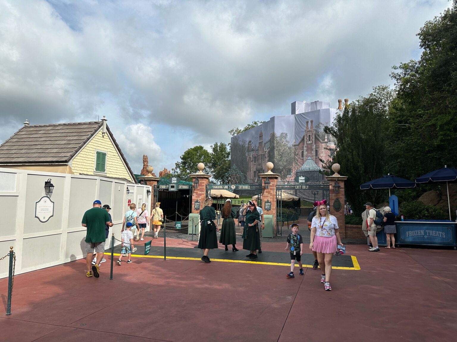 Exit Scrim Goes Up at Haunted Mansion in Magic Kingdom - Disney by Mark