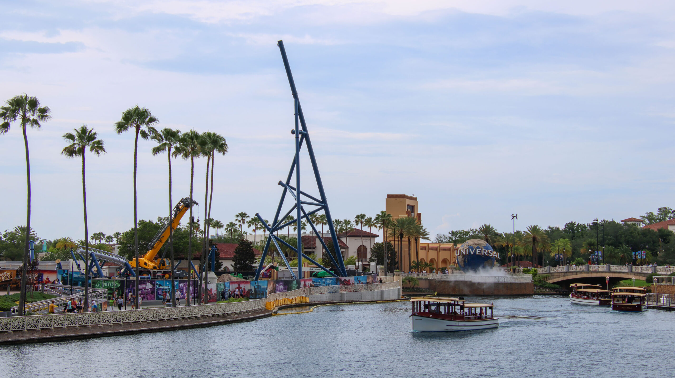 Fast & Furious: Hollywood Drift Tower Grows at Universal Studios ...