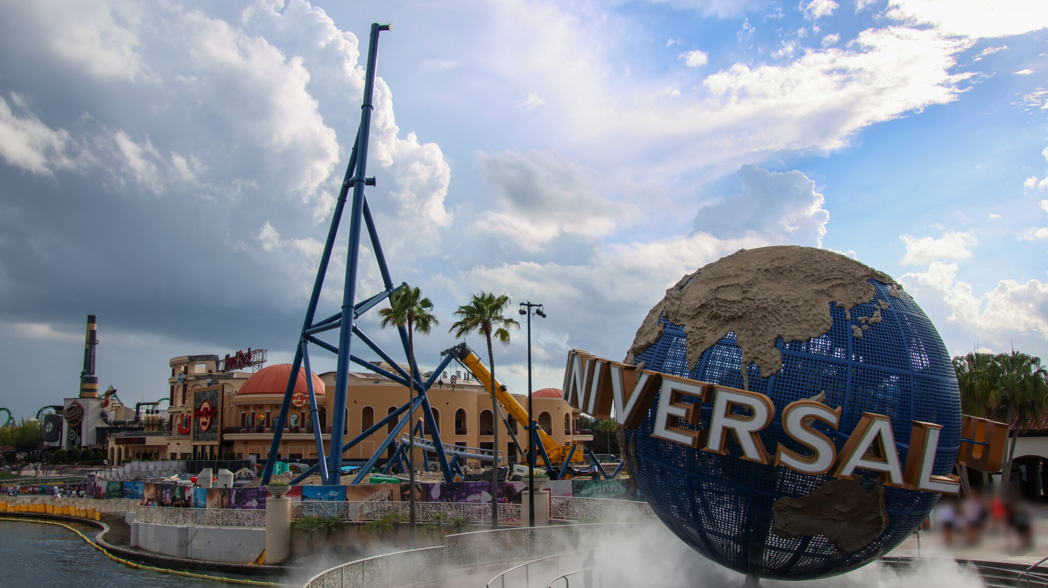 Fast & Furious: Hollywood Drift Tower Grows at Universal Studios ...