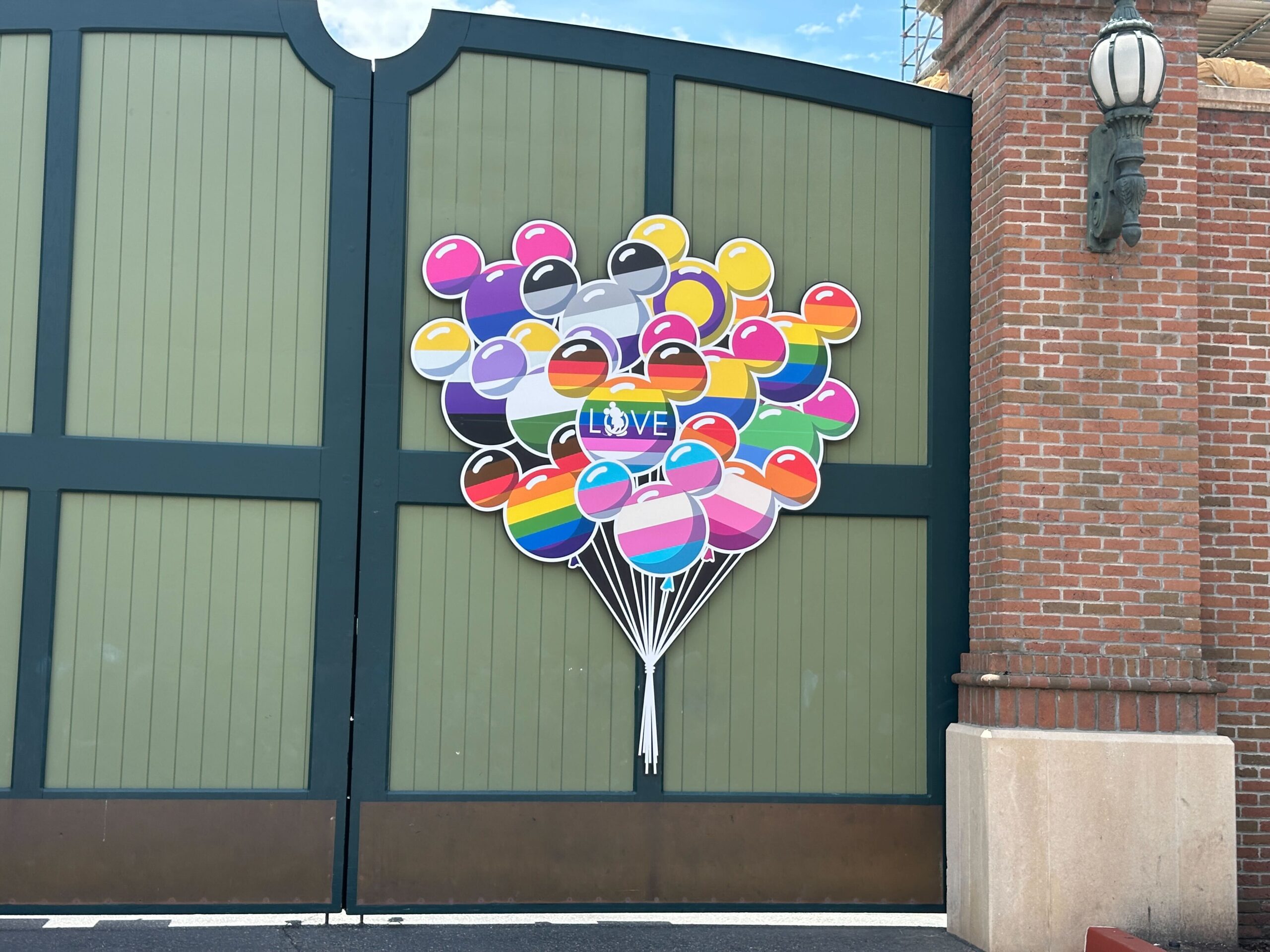 Mickey Balloons Pride Photo Op Returns to Disney's Hollywood Studios in ...